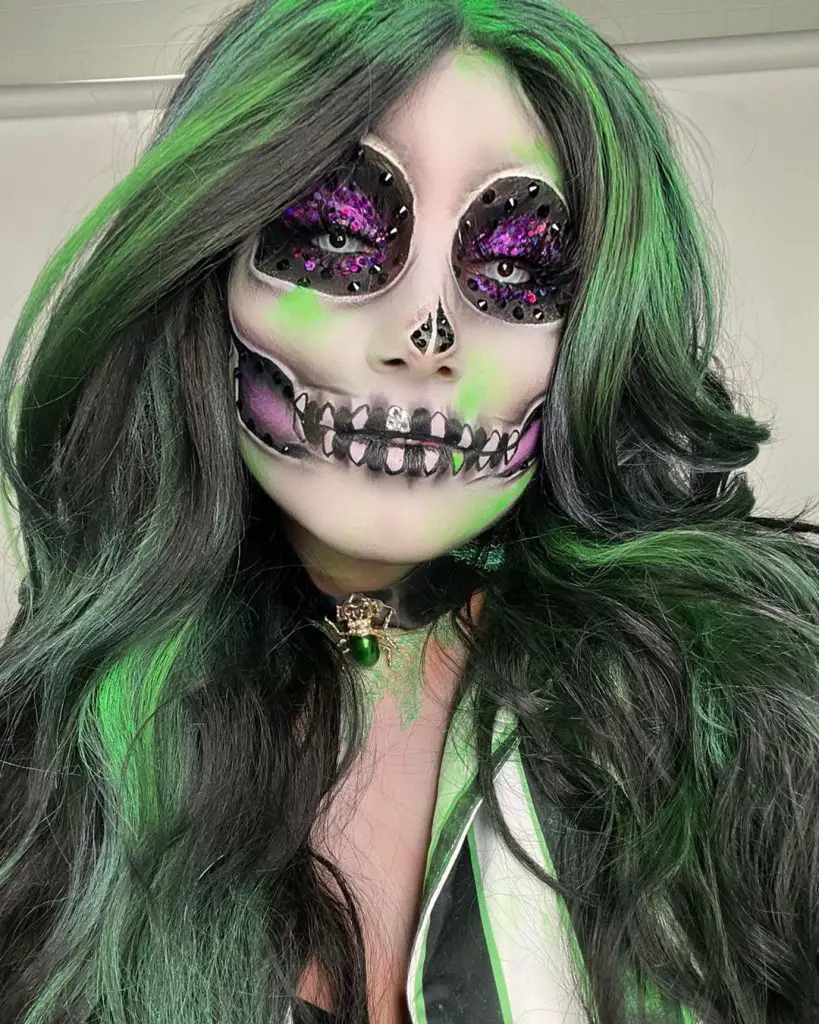 Beetlejuice Makeup: 25 Glam and Spooky Ideas for an Unforgettable ...