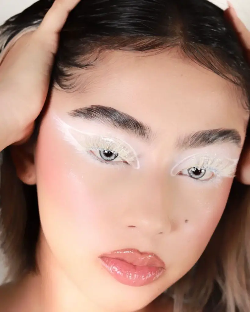 29 Angel Makeup Ideas: Heavenly Looks for Halloween, Weddings, and More