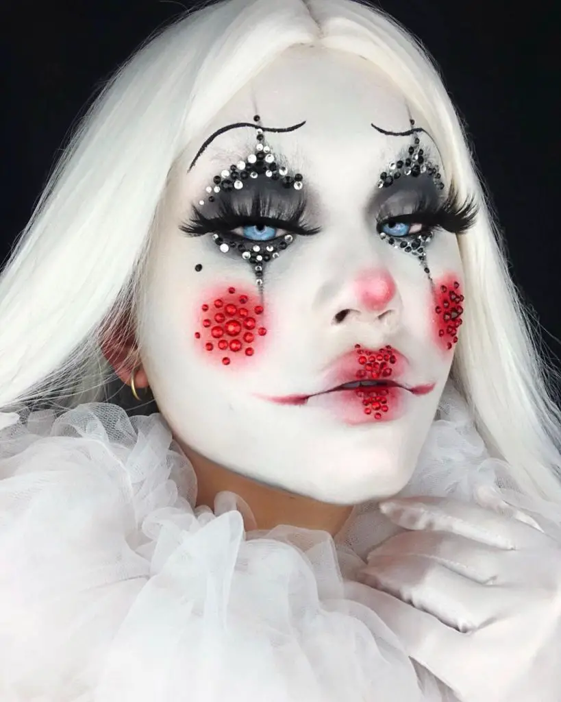 27 Clown Makeup Ideas: Creative and Colorful Looks for Halloween and Beyond