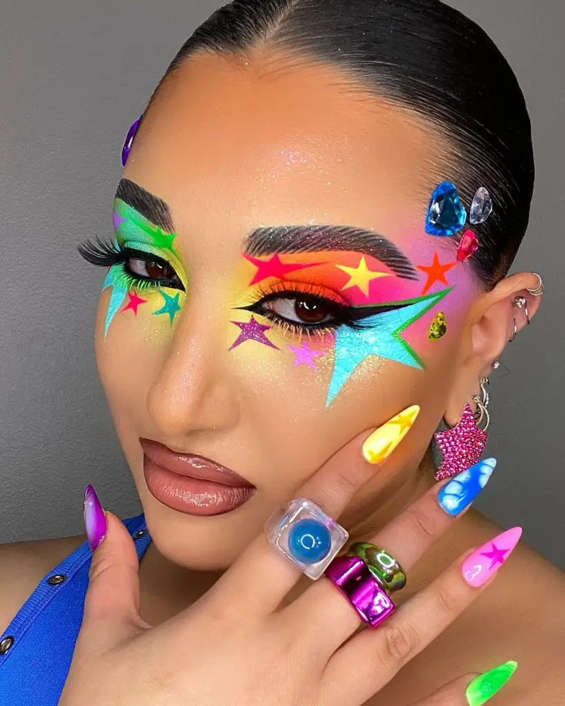 Star Makeup: 29 Ideas for Every Occasion and Style