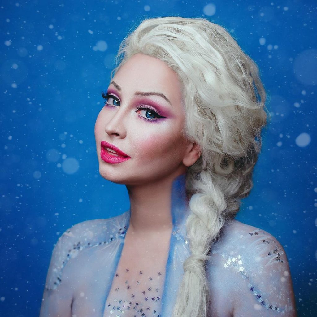 25 Enchanting Elsa Makeup Ideas: Transform into the Ice Queen - owixiwo.com
