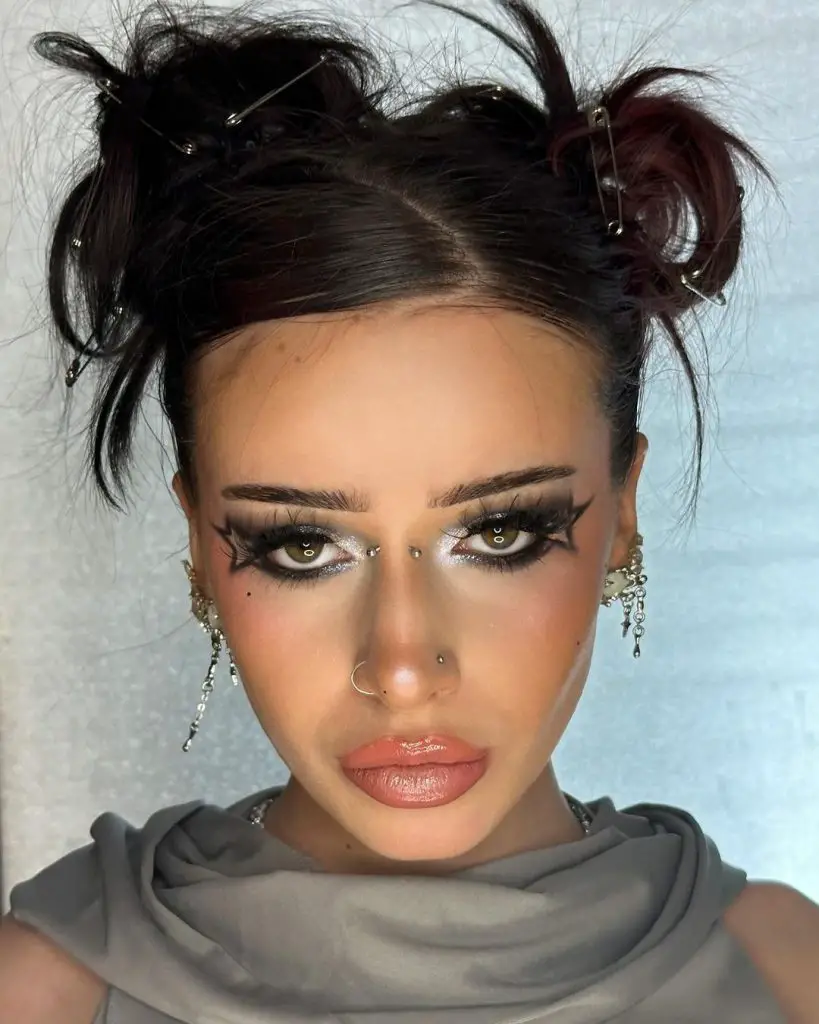 Star Makeup: 29 Ideas for Every Occasion and Style