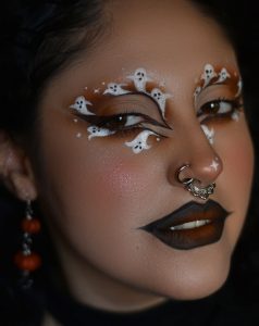 25 Ghost Makeup Ideas: Easy, Pretty, and Spooky Looks for Halloween