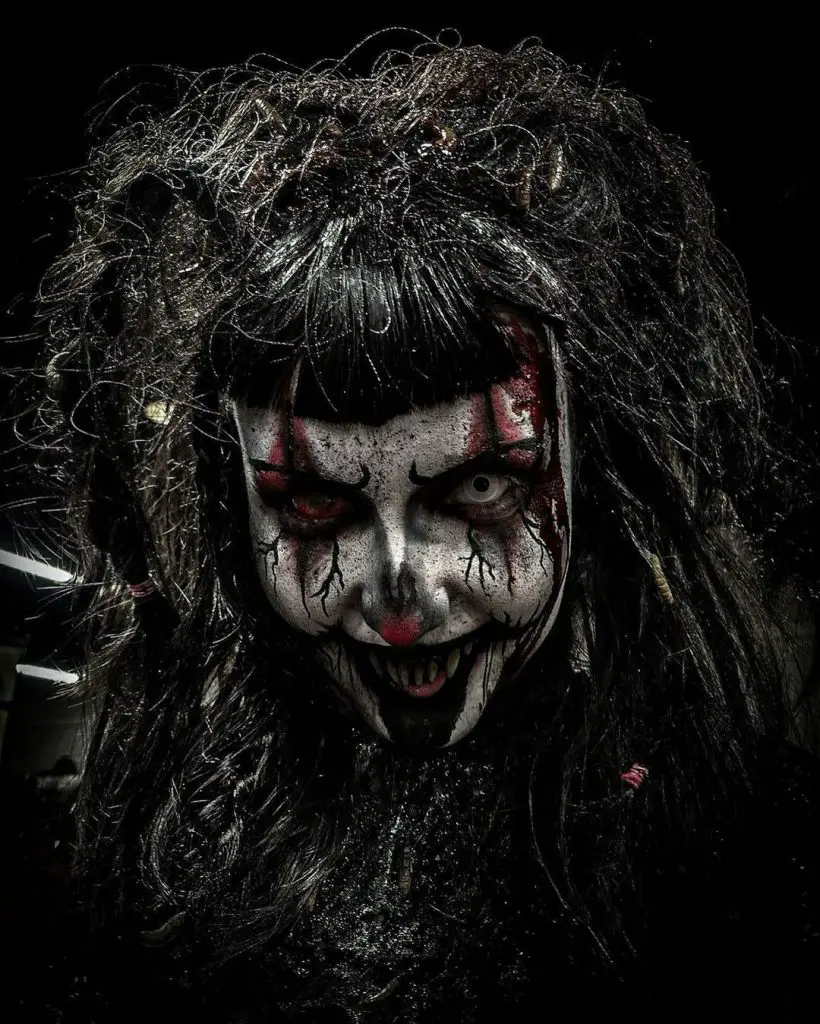 Terrifying Makeup: 27 Ideas for Halloween and Beyond