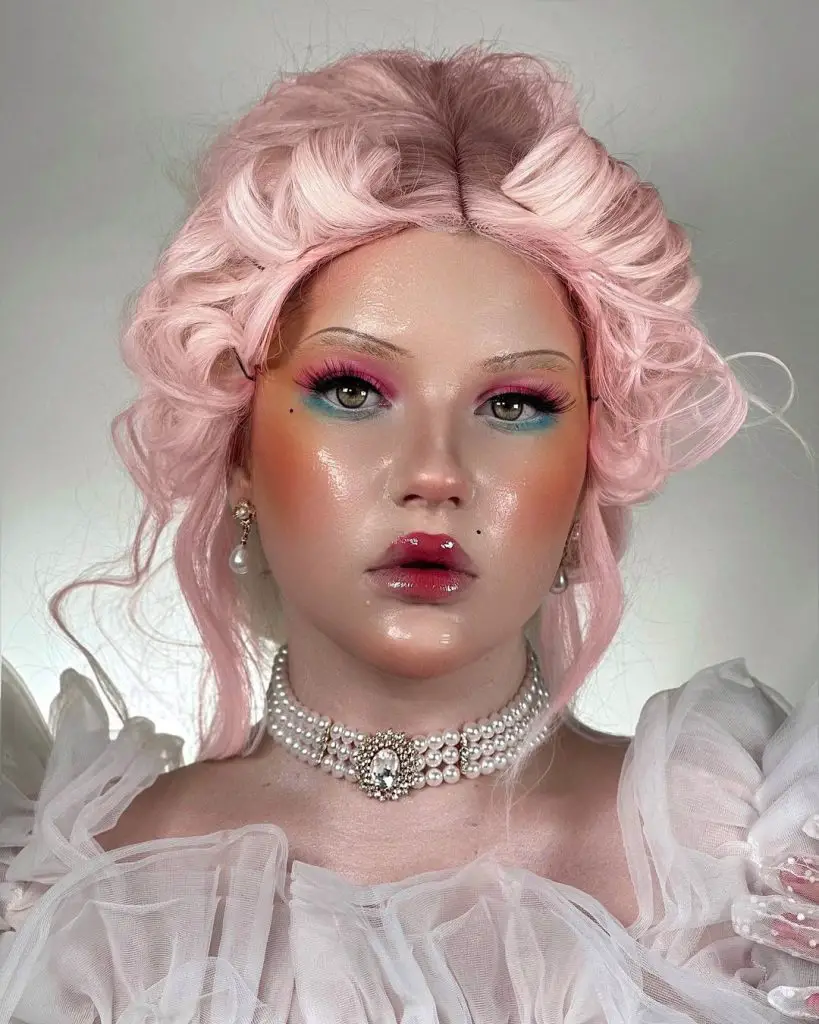 Porcelain Doll Makeup: 25 Spooky and Pretty Ideas for Halloween and Beyond