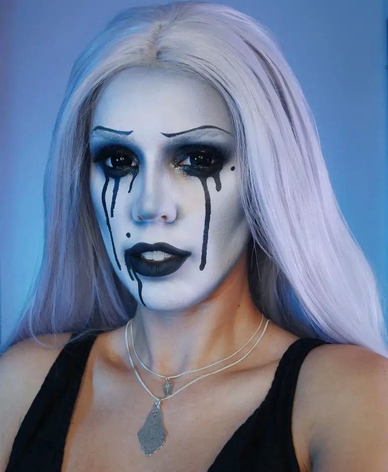 25 Ghost Makeup Ideas: Easy, Pretty, and Spooky Looks for Halloween