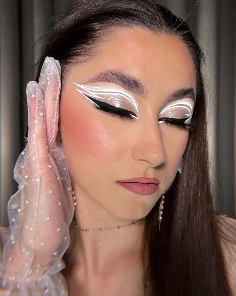 29 Angel Makeup Ideas: Heavenly Looks for Halloween, Weddings, and More