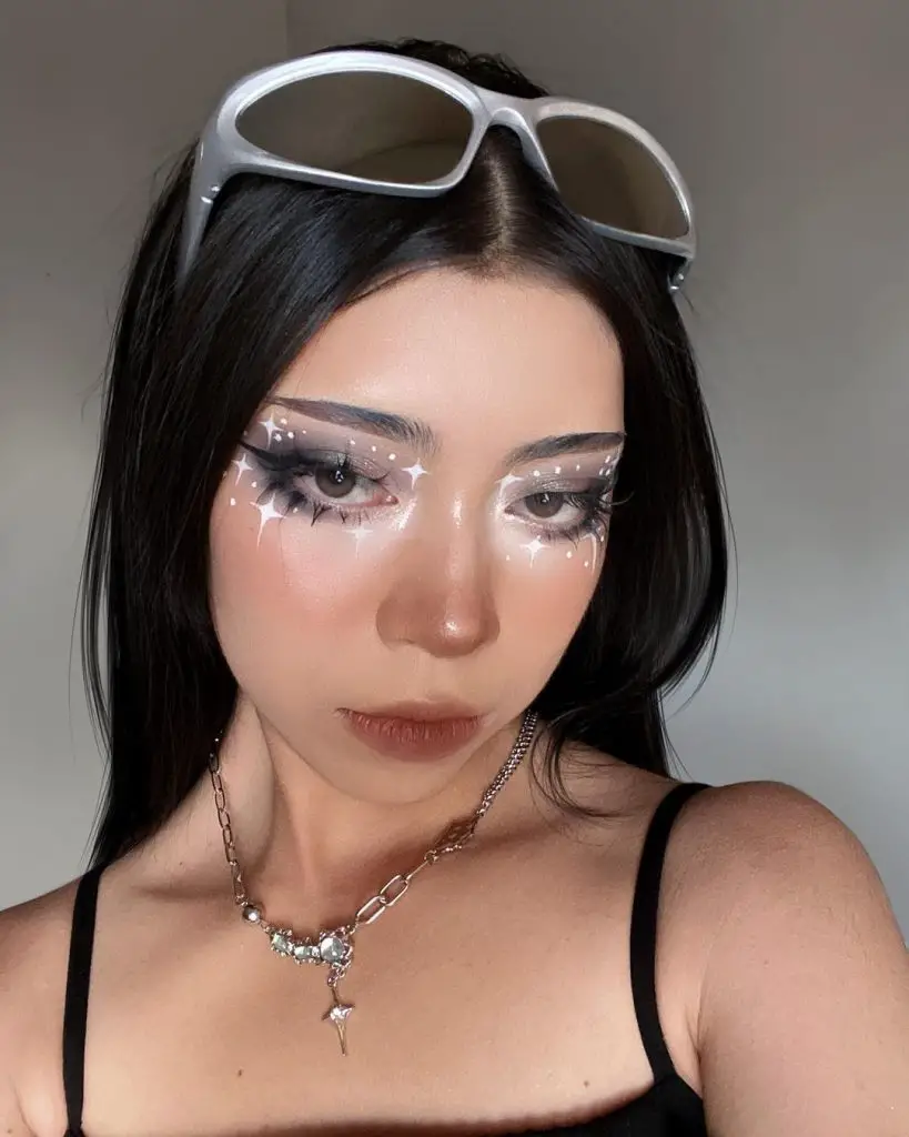 Star Makeup: 29 Ideas for Every Occasion and Style