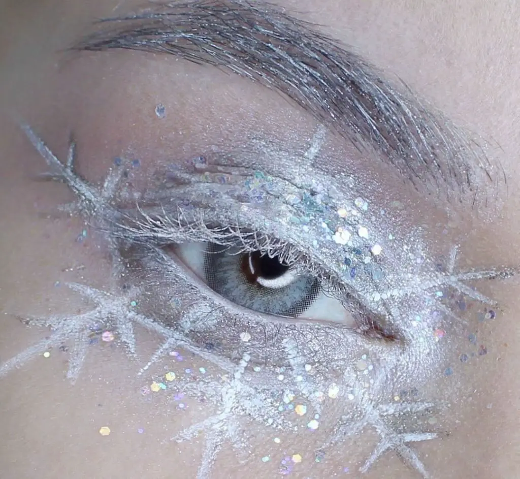 25 Enchanting Elsa Makeup Ideas: Transform into the Ice Queen - owixiwo.com