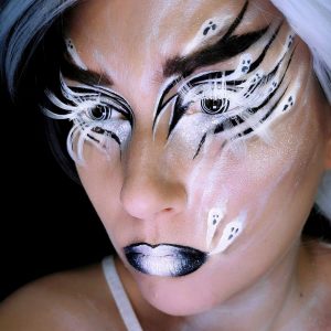 25 Ghost Makeup Ideas: Easy, Pretty, and Spooky Looks for Halloween