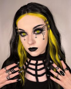 27 Spooky Makeup Ideas - Easy and Creative Looks for Halloween 2024