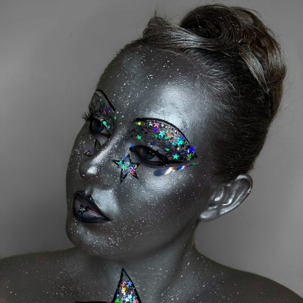 Star Makeup: 29 Ideas for Every Occasion and Style