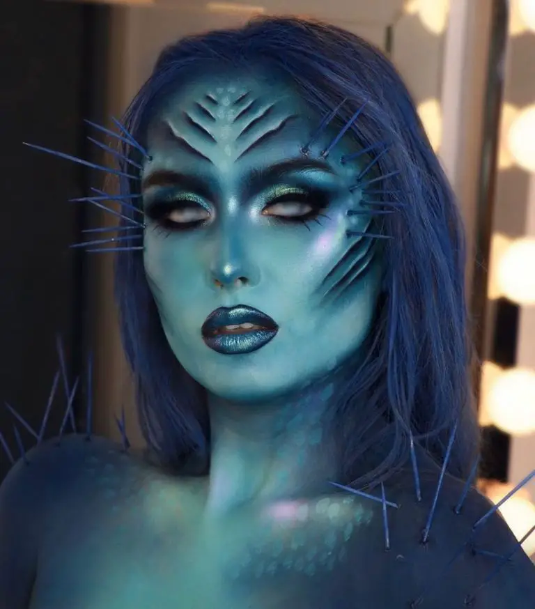 29 Sea Siren Makeup Ideas for Halloween - Dark and Fantasy Mermaid Looks