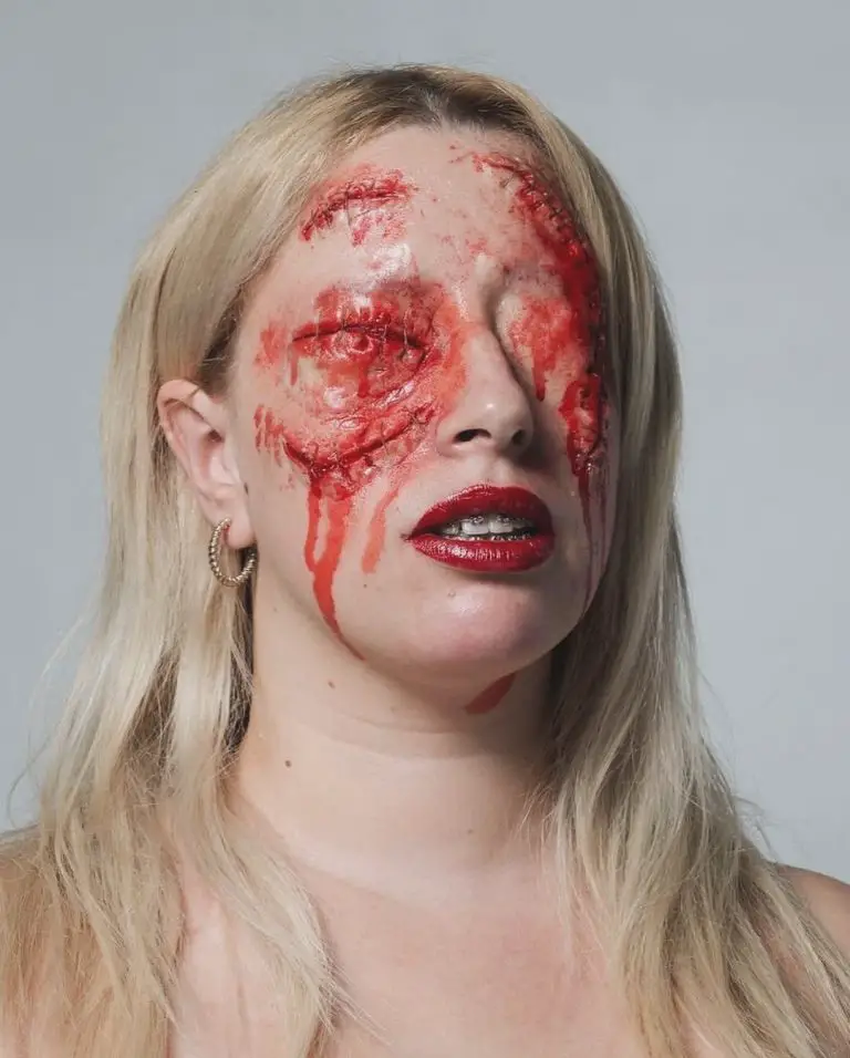 25 Scary Surgical Victim Makeup Ideas for Halloween - Creative and ...