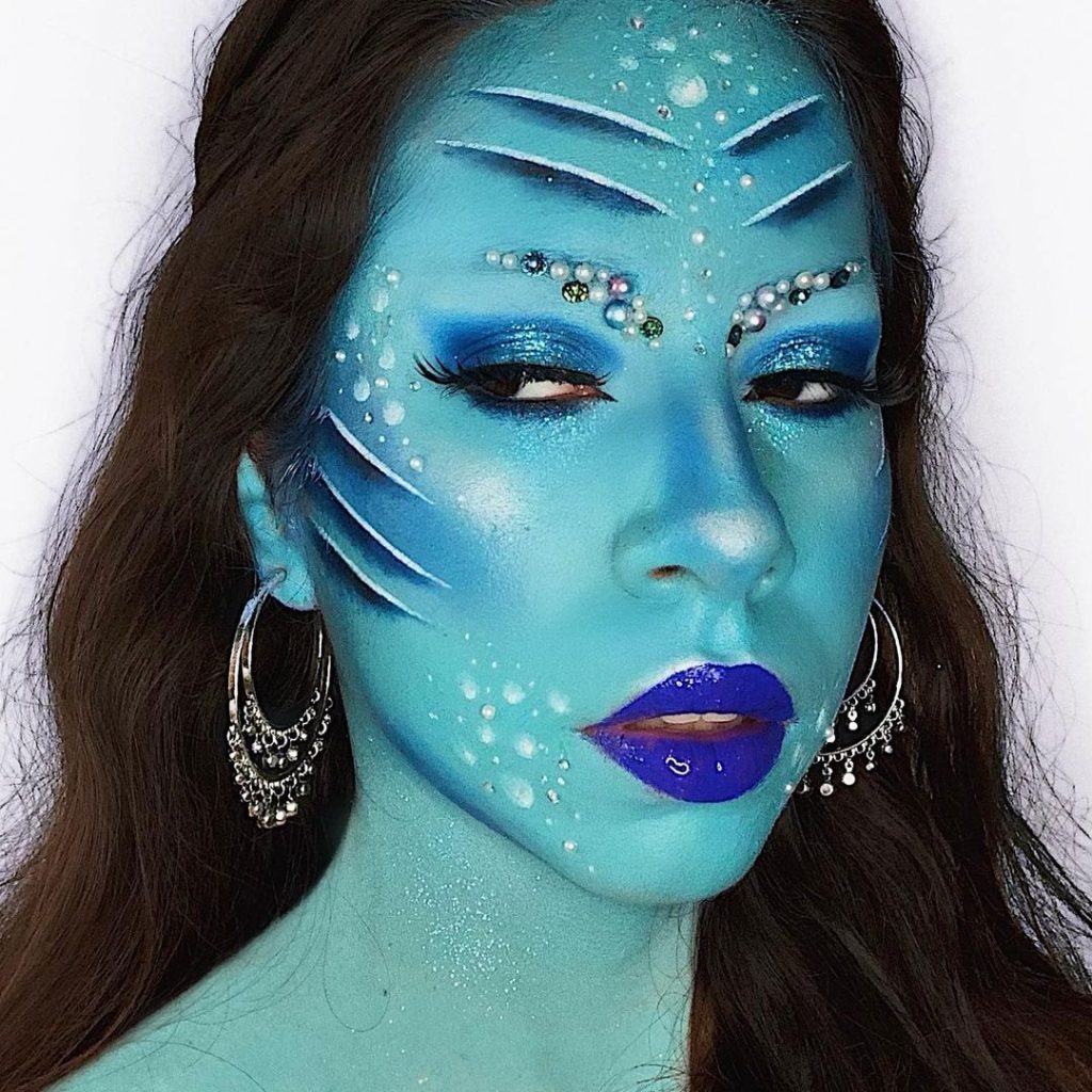 29 Sea Siren Makeup Ideas for Halloween - Dark and Fantasy Mermaid Looks
