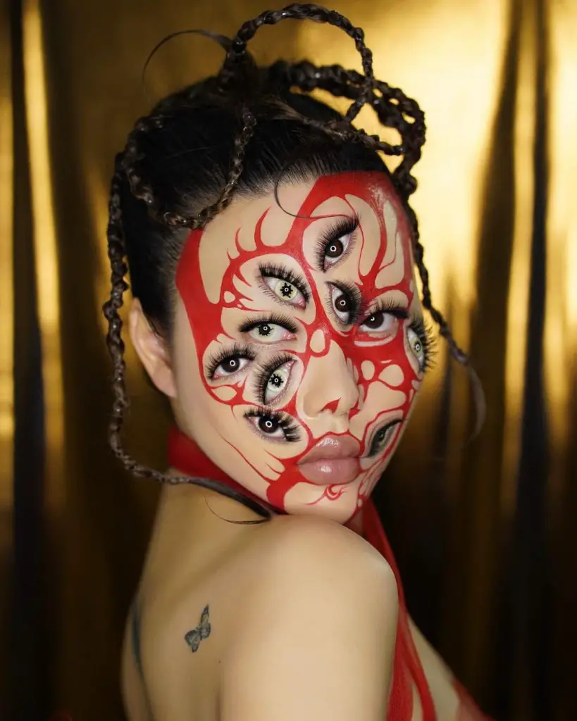 Terrifying Makeup: 27 Ideas for Halloween and Beyond