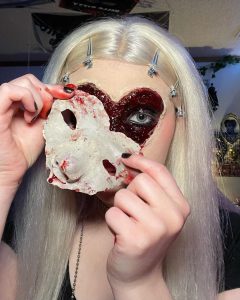 25 Scary Surgical Victim Makeup Ideas for Halloween - Creative and ...