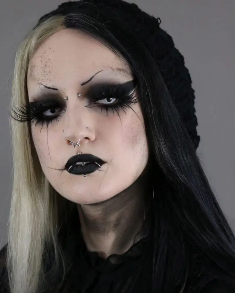 27 Ideas for Dark Halloween Makeup: Spooky and Creative Looks for Men ...