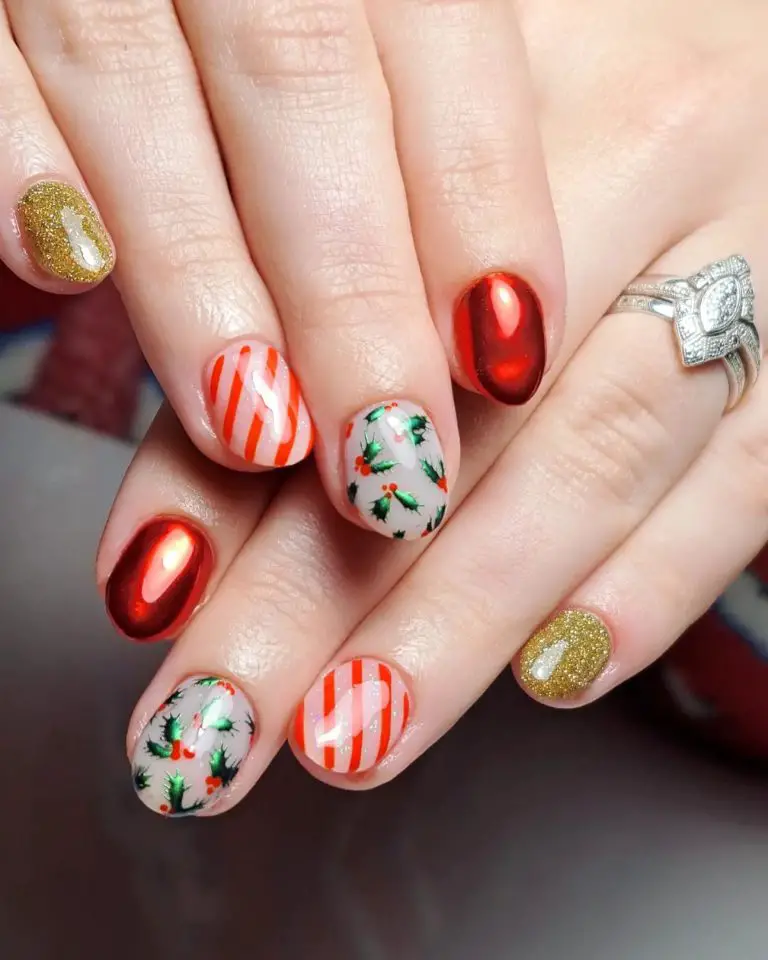December Nail Trends: Festive Christmas Designs and Elegant Winter ...
